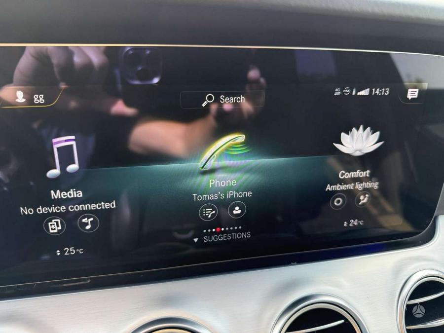 Melns Mercedes-Benz E 300 2021 Klaipėda, ar dzinēja tilpumu 1.95 L un nobraukumu 231 tūkst. km par 19500 €, foto 22 vietnē AUTOMOTO.COM.LV