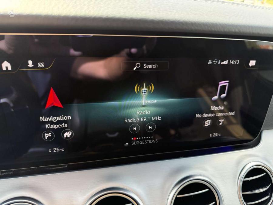 Melns Mercedes-Benz E 300 2021 Klaipėda, ar dzinēja tilpumu 1.95 L un nobraukumu 231 tūkst. km par 19500 €, foto 23 vietnē AUTOMOTO.COM.LV