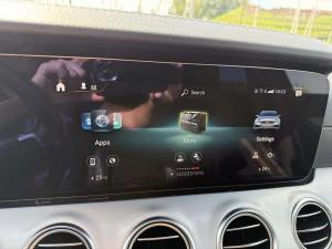 Melns Mercedes-Benz E 300 2021 Klaipėda, ar dzinēja tilpumu 1.95 L un nobraukumu 231 tūkst. km par 19500 €, foto 25 vietnē AUTOMOTO.COM.LV