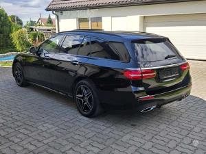 Melns Mercedes-Benz E 300 2021 Marijampole, ar dzinēja tilpumu 1.99 L un nobraukumu 61 tūkst. km par 28800 €, foto 7 vietnē AUTOMOTO.COM.LV