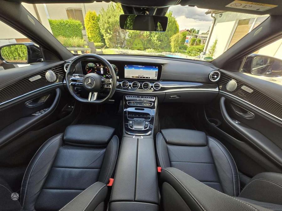 Melns Mercedes-Benz E 300 2021 Marijampole, ar dzinēja tilpumu 1.99 L un nobraukumu 61 tūkst. km par 28800 €, foto 15 vietnē AUTOMOTO.COM.LV