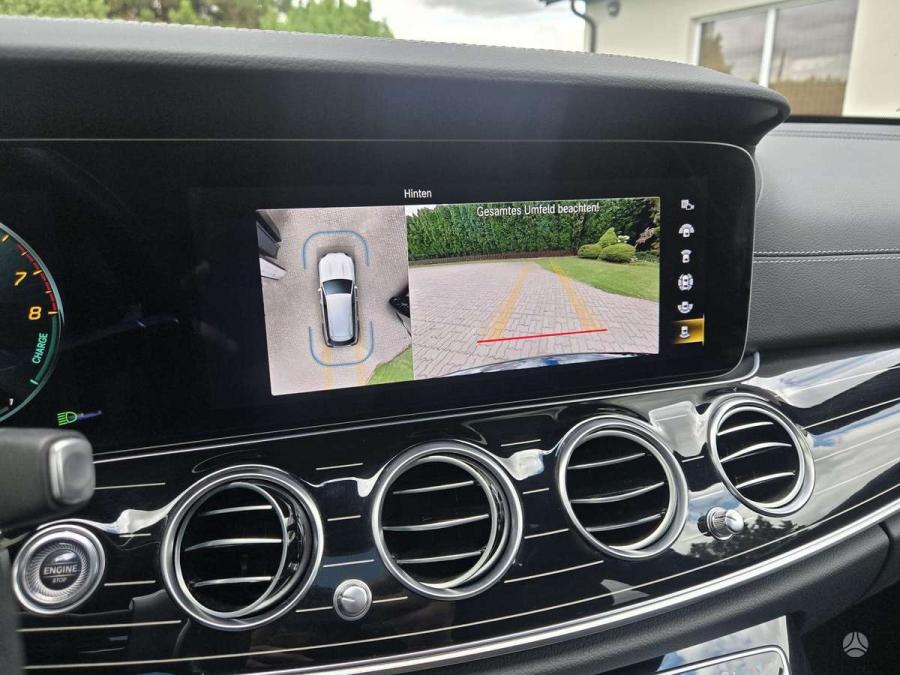Melns Mercedes-Benz E 300 2021 Marijampole, ar dzinēja tilpumu 1.99 L un nobraukumu 61 tūkst. km par 28800 €, foto 16 vietnē AUTOMOTO.COM.LV