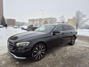 Melns Mercedes-Benz E 300 2022 Panevēža, ar dzinēja tilpumu 1.95 L un nobraukumu 442 tūkst. km par 14600 €, foto 2 vietnē AUTOMOTO.COM.LV