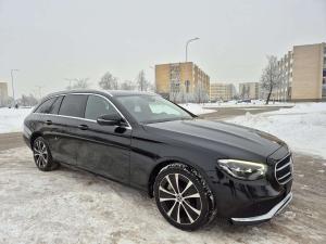Melns Mercedes-Benz E 300 2022 Panevēža, ar dzinēja tilpumu 1.95 L un nobraukumu 442 tūkst. km par 14600 €, foto 6 vietnē AUTOMOTO.COM.LV