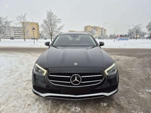 Melns Mercedes-Benz E 300 2022 Panevēža, ar dzinēja tilpumu 1.95 L un nobraukumu 442 tūkst. km par 14600 €, foto 7 vietnē AUTOMOTO.COM.LV