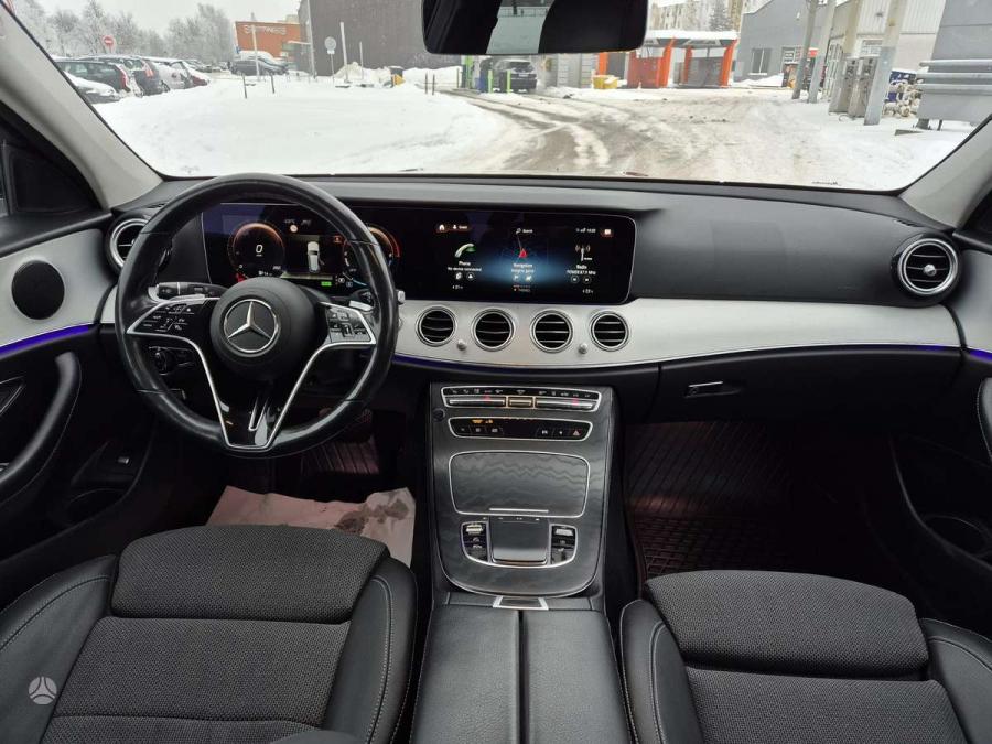 Melns Mercedes-Benz E 300 2022 Panevēža, ar dzinēja tilpumu 1.95 L un nobraukumu 442 tūkst. km par 14600 €, foto 13 vietnē AUTOMOTO.COM.LV