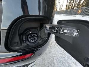 Melns Mercedes-Benz E 300 2022 Viļņa, ar dzinēja tilpumu 1.95 L un nobraukumu 111 tūkst. km par 28800 €, foto 3 vietnē AUTOMOTO.COM.LV