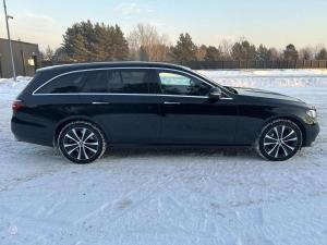Melns Mercedes-Benz E 300 2022 Viļņa, ar dzinēja tilpumu 1.95 L un nobraukumu 111 tūkst. km par 28800 €, foto 7 vietnē AUTOMOTO.COM.LV