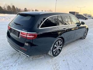 Melns Mercedes-Benz E 300 2022 Viļņa, ar dzinēja tilpumu 1.95 L un nobraukumu 111 tūkst. km par 28800 €, foto 8 vietnē AUTOMOTO.COM.LV