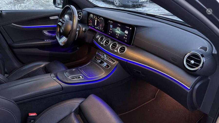Melns Mercedes-Benz E 300 2022 Viļņa, ar dzinēja tilpumu 2.00 L un nobraukumu 207 tūkst. km par 24555 €, foto 9 vietnē AUTOMOTO.COM.LV