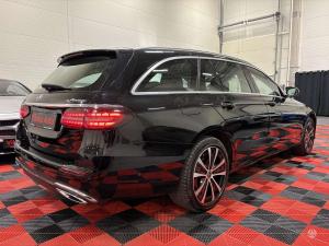 Melns Mercedes-Benz E 300 2022 Viļņa, ar dzinēja tilpumu 1.95 L un nobraukumu 167 tūkst. km par 24990 €, foto 5 vietnē AUTOMOTO.COM.LV