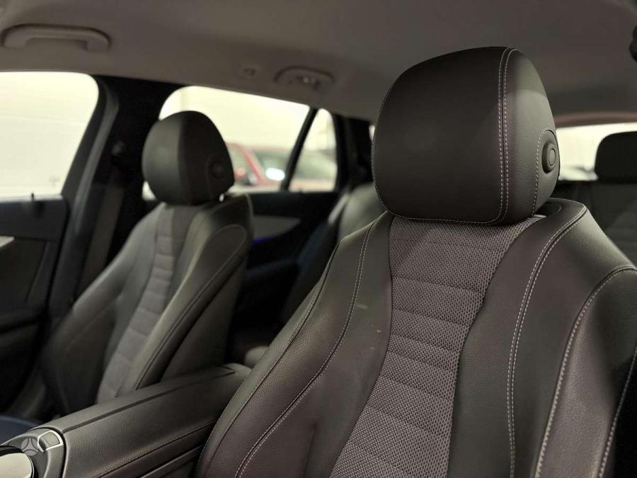 Melns Mercedes-Benz E 300 2022 Viļņa, ar dzinēja tilpumu 1.95 L un nobraukumu 167 tūkst. km par 24990 €, foto 15 vietnē AUTOMOTO.COM.LV