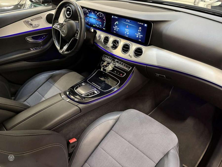 Melns Mercedes-Benz E 300 2022 Viļņa, ar dzinēja tilpumu 1.95 L un nobraukumu 167 tūkst. km par 24990 €, foto 16 vietnē AUTOMOTO.COM.LV