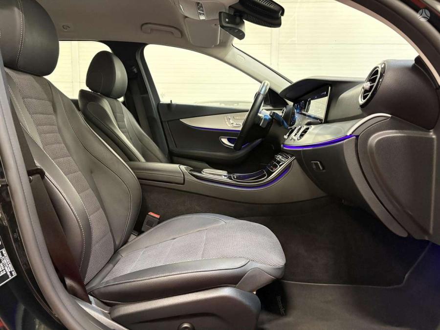 Melns Mercedes-Benz E 300 2022 Viļņa, ar dzinēja tilpumu 1.95 L un nobraukumu 167 tūkst. km par 24990 €, foto 17 vietnē AUTOMOTO.COM.LV