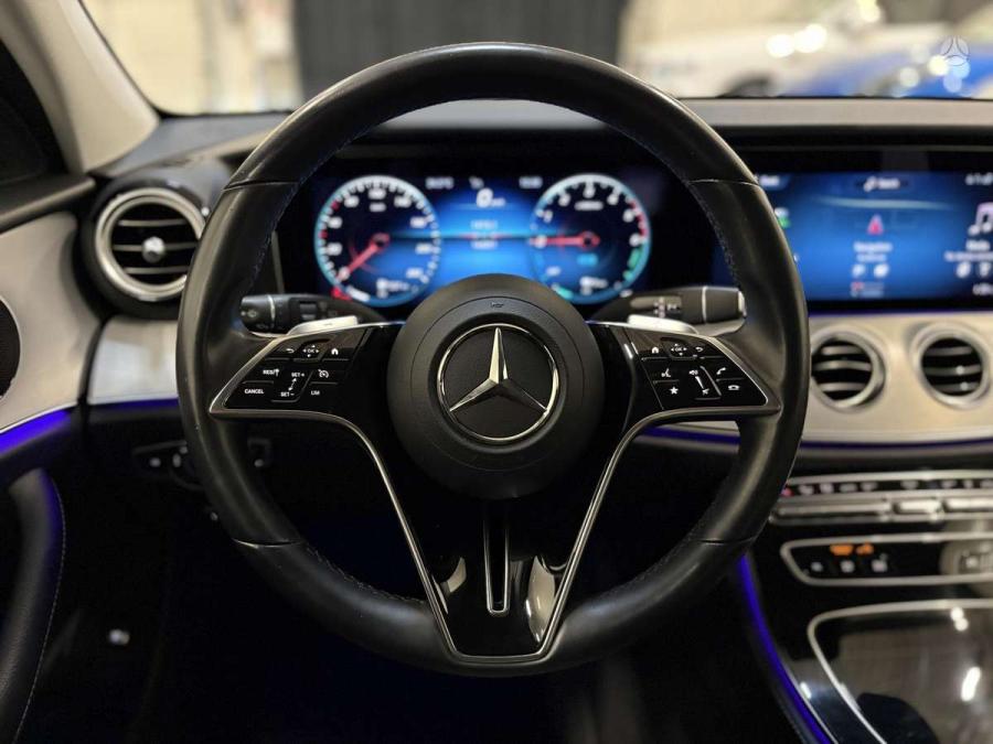 Melns Mercedes-Benz E 300 2022 Viļņa, ar dzinēja tilpumu 1.95 L un nobraukumu 167 tūkst. km par 24990 €, foto 21 vietnē AUTOMOTO.COM.LV
