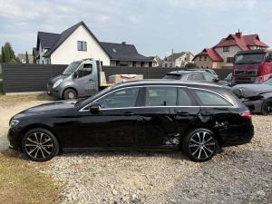 Melns Mercedes-Benz E 300 2022 Mažeikiai, ar dzinēja tilpumu 1.95 L un nobraukumu 76 tūkst. km par 16699 €, foto 8 vietnē AUTOMOTO.COM.LV