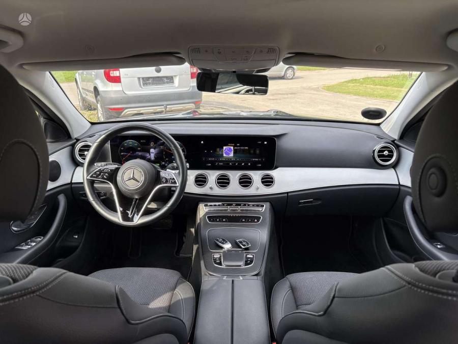 Melns Mercedes-Benz E 300 2022 Mažeikiai, ar dzinēja tilpumu 1.95 L un nobraukumu 76 tūkst. km par 16699 €, foto 16 vietnē AUTOMOTO.COM.LV