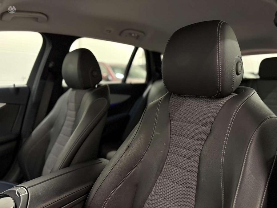 Black Mercedes-Benz E 300 2022 in Vilnius, with an engine capacity of 1.95 L and mileage of 167 thousand km for 23990 €, photo 15 on AUTOMOTO.COM.LV