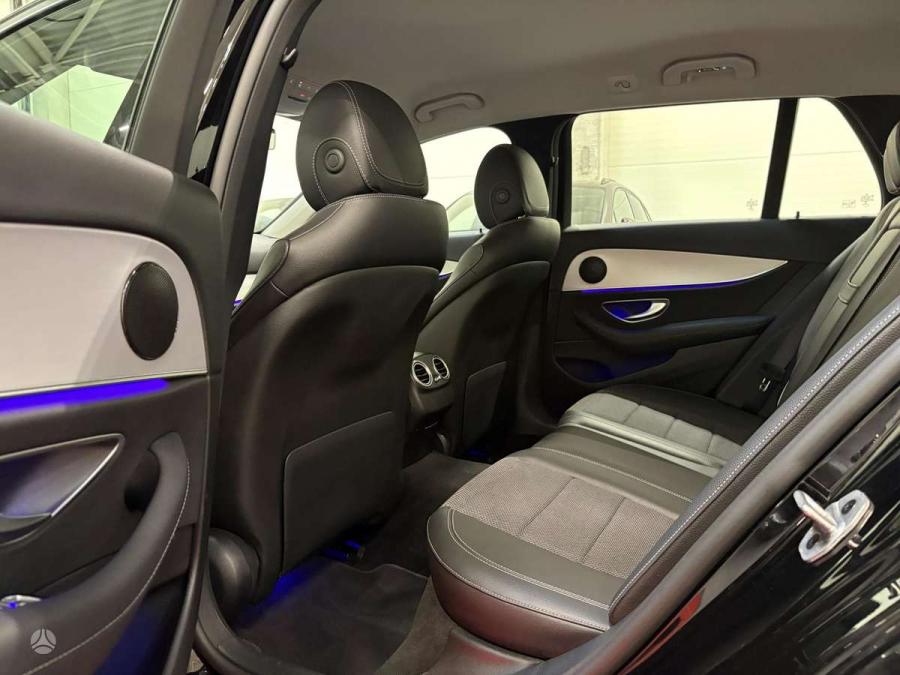 Black Mercedes-Benz E 300 2022 in Vilnius, with an engine capacity of 1.95 L and mileage of 167 thousand km for 23990 €, photo 30 on AUTOMOTO.COM.LV