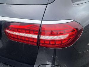 Melns Mercedes-Benz E 300 2022 Viļņa, ar dzinēja tilpumu 1.95 L un nobraukumu 121 tūkst. km par 33900 €, foto 7 vietnē AUTOMOTO.COM.LV