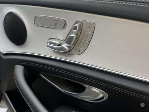 Melns Mercedes-Benz E 300 2022 Viļņa, ar dzinēja tilpumu 1.95 L un nobraukumu 121 tūkst. km par 33900 €, foto 15 vietnē AUTOMOTO.COM.LV