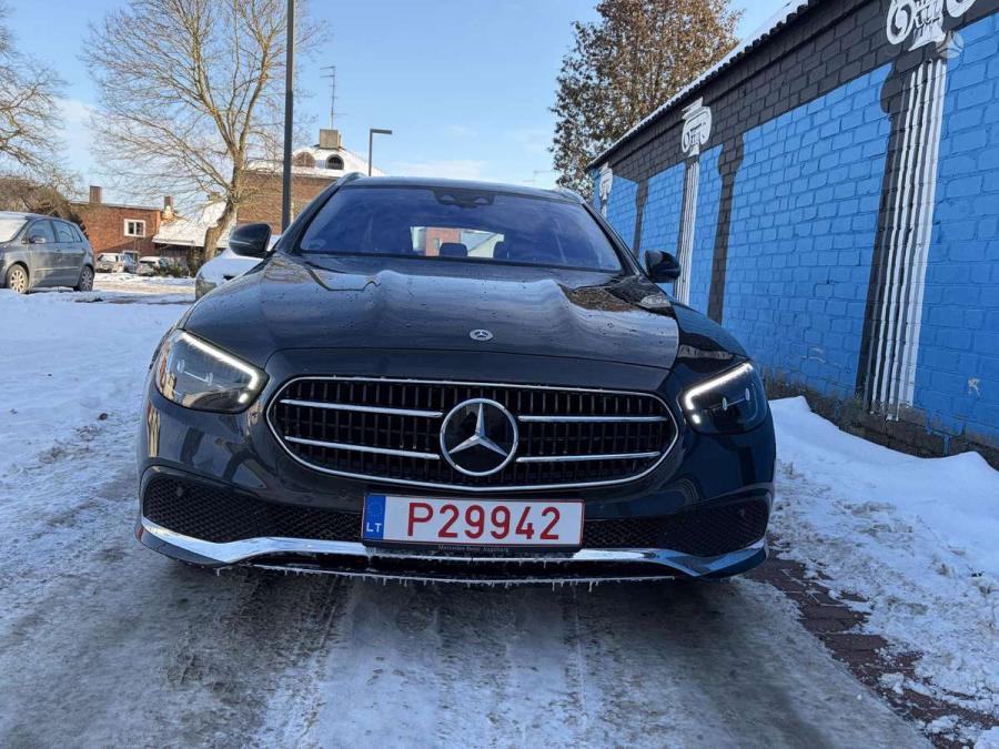 Melns Mercedes-Benz E 300 2023 Marijampole, ar dzinēja tilpumu 1.99 L un nobraukumu 160 tūkst. km par 25900 €, foto 5 vietnē AUTOMOTO.COM.LV