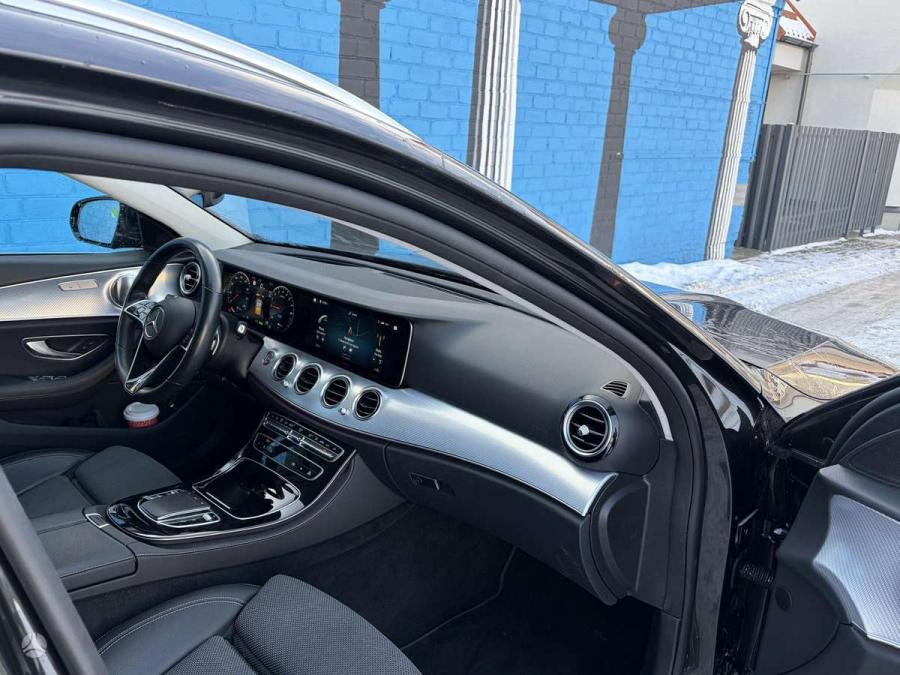 Melns Mercedes-Benz E 300 2023 Marijampole, ar dzinēja tilpumu 1.99 L un nobraukumu 160 tūkst. km par 25900 €, foto 19 vietnē AUTOMOTO.COM.LV