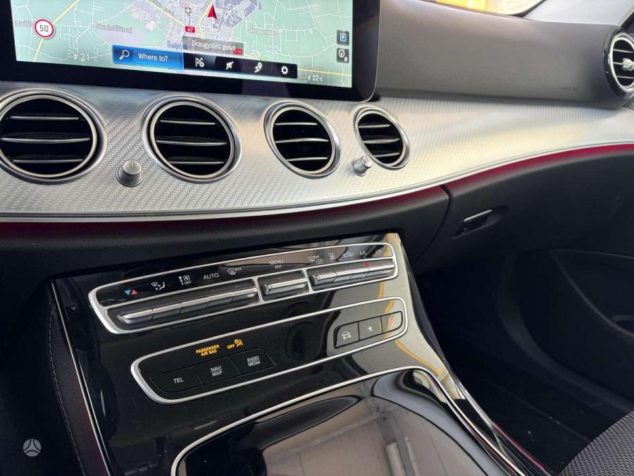 Melns Mercedes-Benz E 300 2023 Marijampole, ar dzinēja tilpumu 1.99 L un nobraukumu 160 tūkst. km par 25900 €, foto 21 vietnē AUTOMOTO.COM.LV