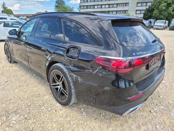 Melns Mercedes-Benz E 300 2024 Kauņa, ar dzinēja tilpumu 1.95 L un nobraukumu 83 tūkst. km par 38990 €, foto 4 vietnē AUTOMOTO.COM.LV