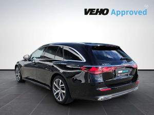 Черный Мерседес Е 300 2024 в Клайпеда, объемом двигателя 2.00 л и пробегом 54 тыс. км за 41900 €, фото 4 на AUTOMOTO.COM.LV