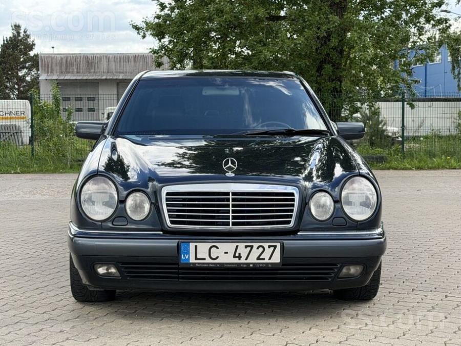 Zils Mercedes-Benz E 300 1998 Rīga, ar dzinēja tilpumu 3.00 L un nobraukumu 0 tūkst. km par 5750 €, foto 3 vietnē AUTOMOTO.COM.LV