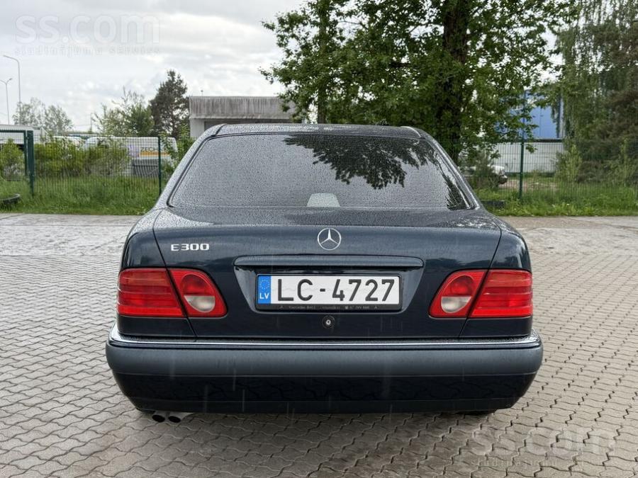 Zils Mercedes-Benz E 300 1998 Rīga, ar dzinēja tilpumu 3.00 L un nobraukumu 0 tūkst. km par 5750 €, foto 6 vietnē AUTOMOTO.COM.LV