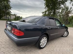 Zils Mercedes-Benz E 300 1998 Rīga, ar dzinēja tilpumu 3.00 L un nobraukumu 0 tūkst. km par 5750 €, foto 9 vietnē AUTOMOTO.COM.LV
