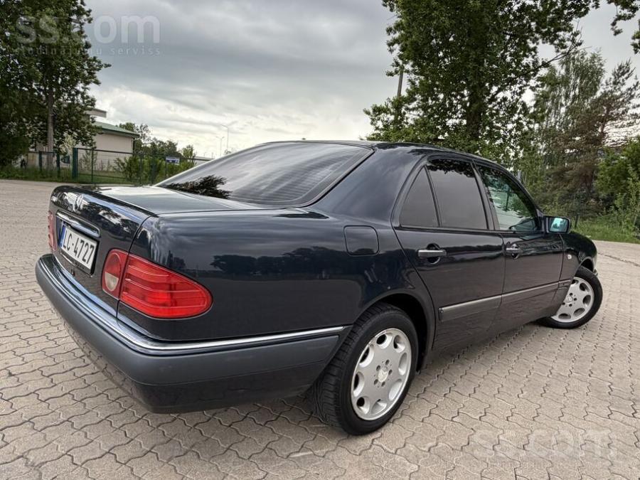 Zils Mercedes-Benz E 300 1998 Rīga, ar dzinēja tilpumu 3.00 L un nobraukumu 0 tūkst. km par 5750 €, foto 9 vietnē AUTOMOTO.COM.LV