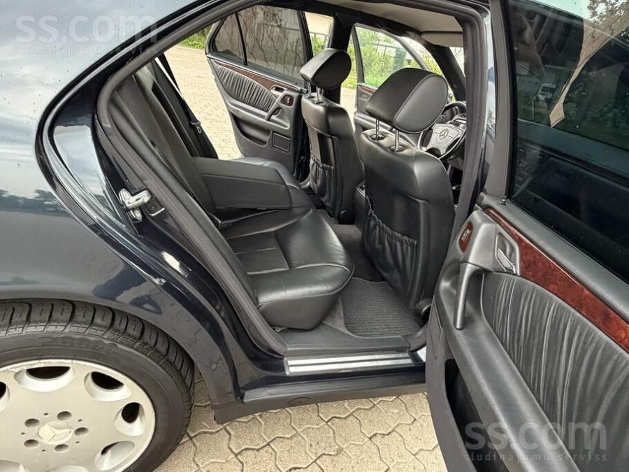 Zils Mercedes-Benz E 300 1998 Rīga, ar dzinēja tilpumu 3.00 L un nobraukumu 0 tūkst. km par 5750 €, foto 15 vietnē AUTOMOTO.COM.LV