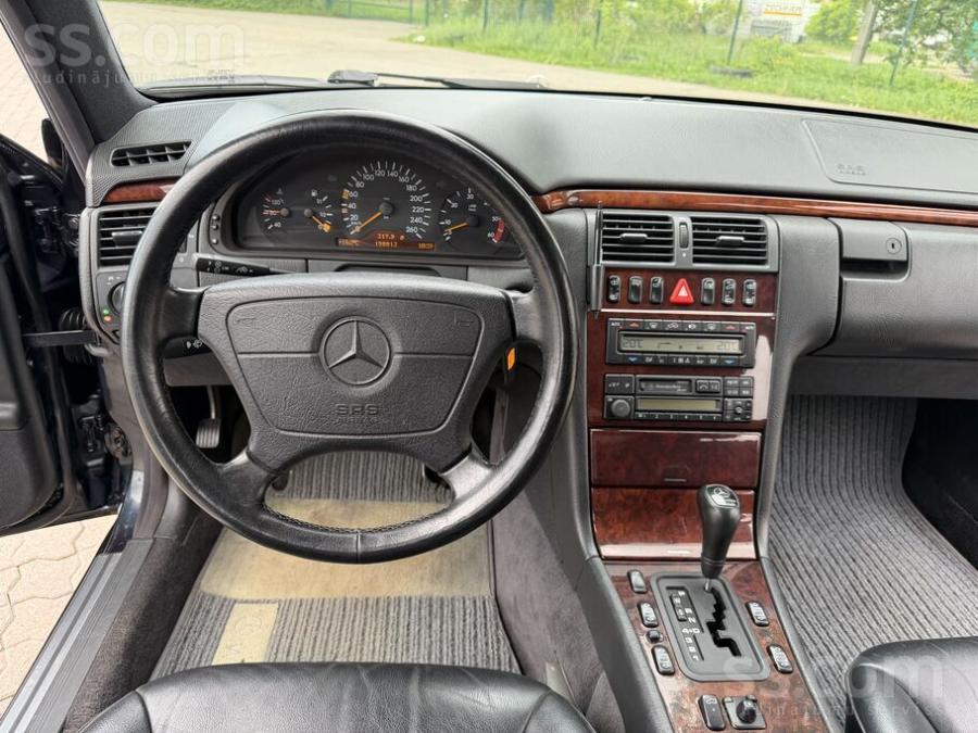 Zils Mercedes-Benz E 300 1998 Rīga, ar dzinēja tilpumu 3.00 L un nobraukumu 0 tūkst. km par 5750 €, foto 17 vietnē AUTOMOTO.COM.LV