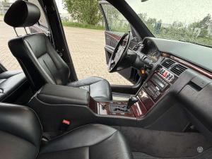 Синий Мерседес Е 300 1998 в Рига, объемом двигателя 3.00 л и пробегом 156 тыс. км за 5800 €, фото 14 на AUTOMOTO.COM.LV