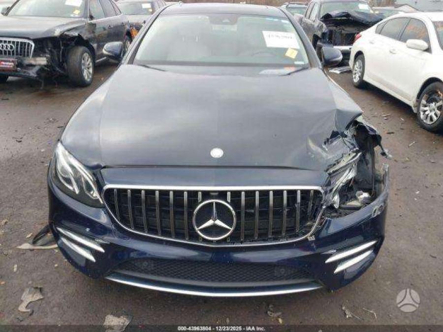 Zils Mercedes-Benz E 300 2017 Klaipėda, ar dzinēja tilpumu 1.99 L un nobraukumu 124 tūkst. km par 8000 €, foto 12 vietnē AUTOMOTO.COM.LV