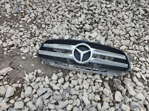 Синий Мерседес Е 300 2017 в Плунге, объемом двигателя 1.99 л и пробегом 115 тыс. км за 7700 €, фото 7 на AUTOMOTO.COM.LV
