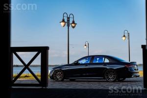 Zils Mercedes-Benz E 300 2020 Rīga, ar dzinēja tilpumu 2.00 L un nobraukumu 131 tūkst. km par 30500 €, foto 5 vietnē AUTOMOTO.COM.LV