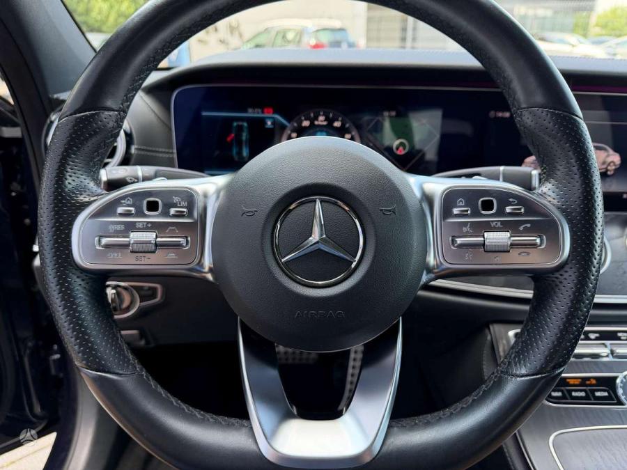 Zils Mercedes-Benz E 300 2020 Kauņa, ar dzinēja tilpumu 1.95 L un nobraukumu 174 tūkst. km par 23900 €, foto 11 vietnē AUTOMOTO.COM.LV
