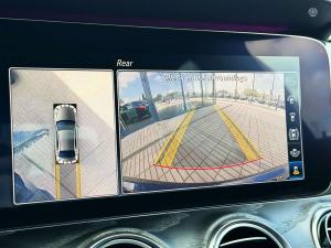 Zils Mercedes-Benz E 300 2020 Kauņa, ar dzinēja tilpumu 1.95 L un nobraukumu 174 tūkst. km par 23900 €, foto 13 vietnē AUTOMOTO.COM.LV