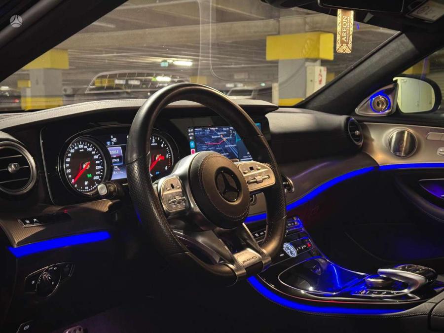Blue Mercedes-Benz E 300 2020 in Riga, with an engine capacity of 0.00 L and mileage of 133 thousand km for 28000 €, photo 14 on AUTOMOTO.COM.LV