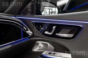Zils Mercedes-Benz E 300 2024 Rīga, ar dzinēja tilpumu 2.00 L un nobraukumu 27 tūkst. km par 56500 €, foto 32 vietnē AUTOMOTO.COM.LV