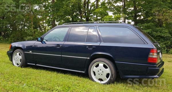 Zils Mercedes-Benz E 300 1989 Cēsis, ar dzinēja tilpumu 3.00 L un nobraukumu 230 tūkst. km par 9900 €, foto 4 vietnē AUTOMOTO.COM.LV