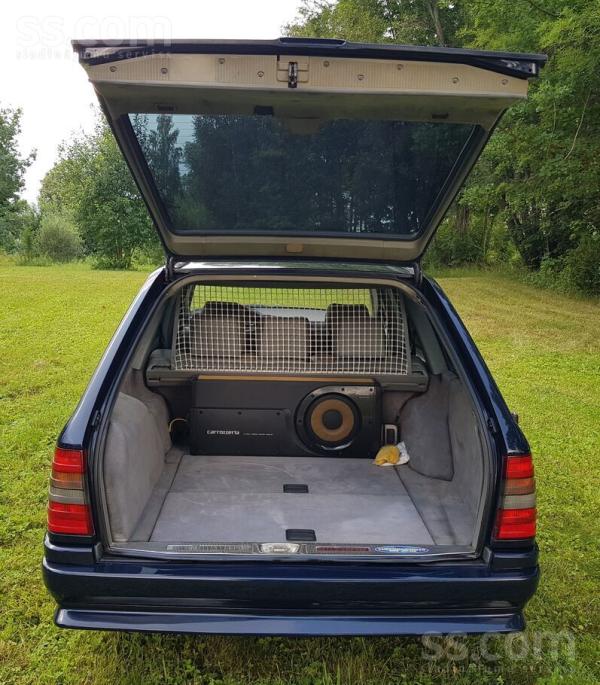 Zils Mercedes-Benz E 300 1989 Cēsis, ar dzinēja tilpumu 3.00 L un nobraukumu 230 tūkst. km par 9900 €, foto 8 vietnē AUTOMOTO.COM.LV