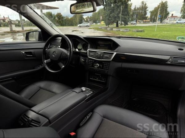 Zils Mercedes-Benz E 300 2010 Ogre, ar dzinēja tilpumu 3.00 L un nobraukumu 360 tūkst. km par 6950 €, foto 6 vietnē AUTOMOTO.COM.LV
