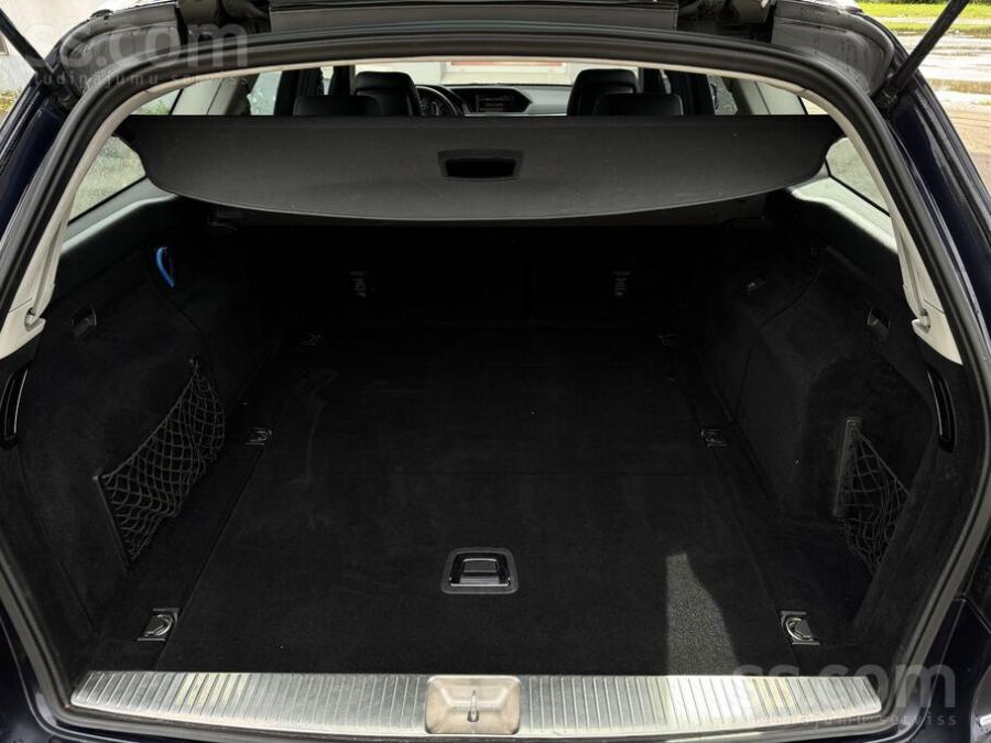 Zils Mercedes-Benz E 300 2010 Ogre, ar dzinēja tilpumu 3.00 L un nobraukumu 360 tūkst. km par 6950 €, foto 8 vietnē AUTOMOTO.COM.LV