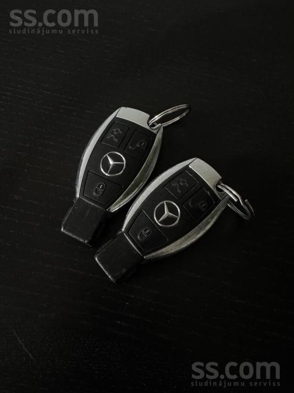 Zils Mercedes-Benz E 300 2010 Ogre, ar dzinēja tilpumu 3.00 L un nobraukumu 360 tūkst. km par 6950 €, foto 9 vietnē AUTOMOTO.COM.LV