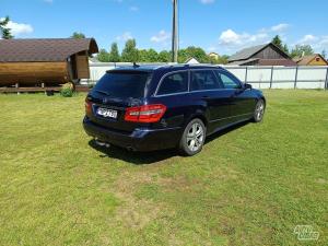 Zils Mercedes-Benz E 300 2011 Viļņa, ar dzinēja tilpumu 3.00 L un nobraukumu 330 tūkst. km par 5500 €, foto 5 vietnē AUTOMOTO.COM.LV